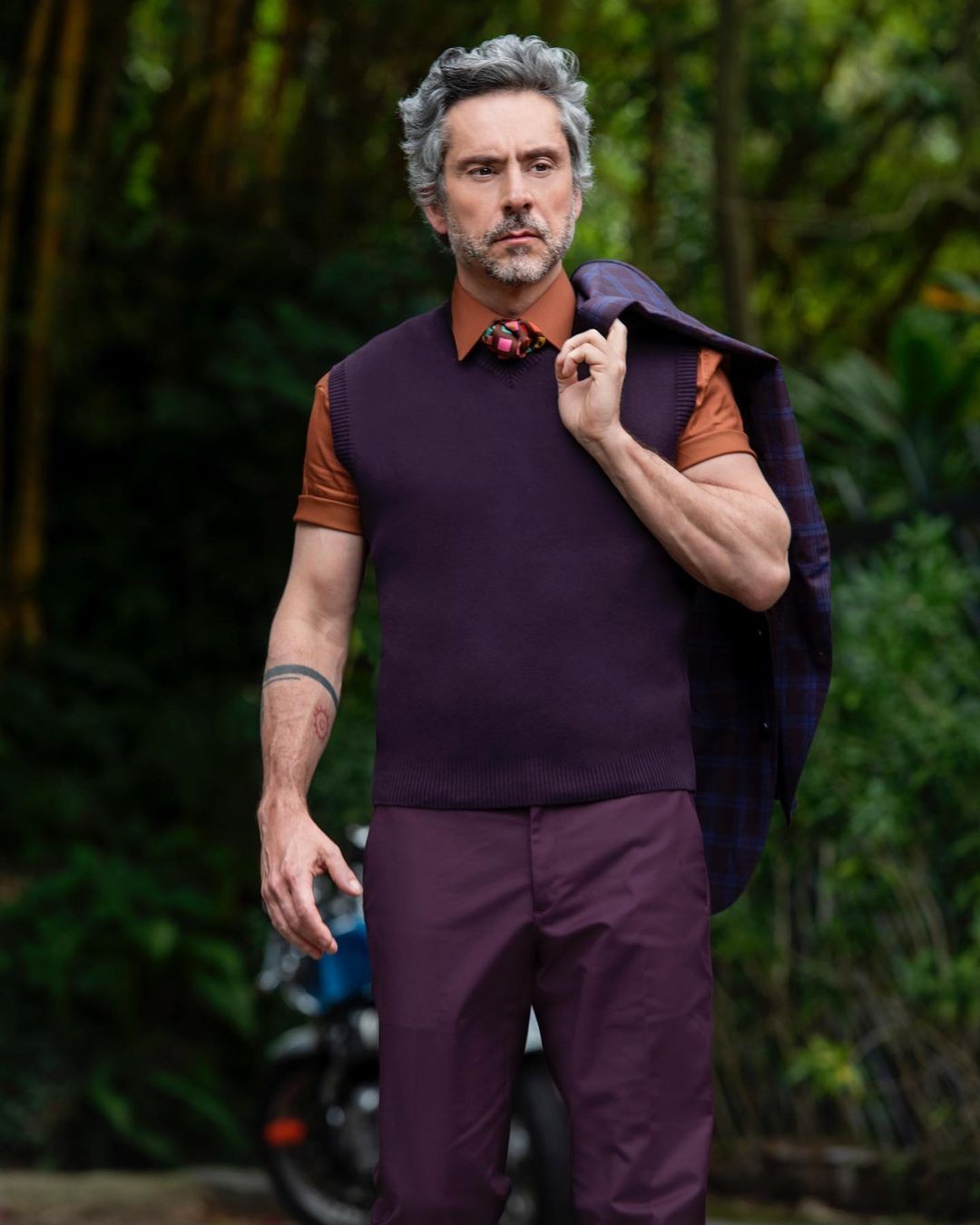 Alexandre Nero para a web com clique de Carnaval | Celebridades | Vogue