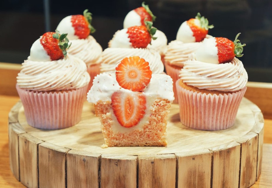 Como fazer cupcake de morango de Atibaia - EUA: veja dicas | Especial ...
