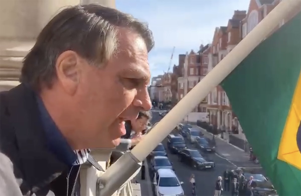Bolsonaro faz campanha em viagem oficial e vira alvo de ações no TSE ...