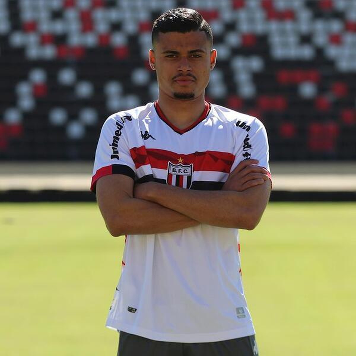 Yan Victor se diz versátil e acredita que passagem na Europa pode ...