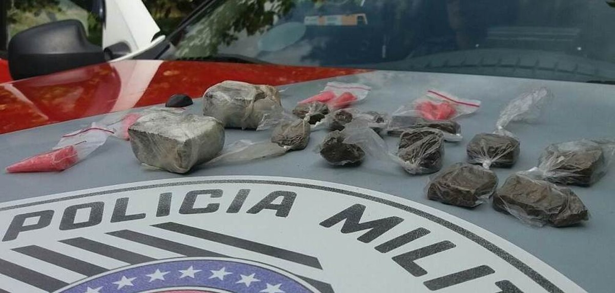 PM flagra adolescente de 13 anos vendendo drogas em São Carlos | São ...