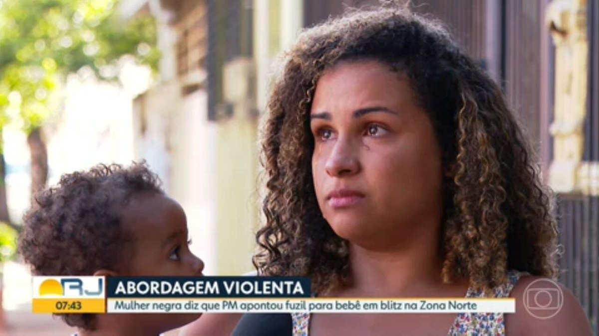 Jornalista denuncia abordagem violenta da PM e diz que fuzil foi ...
