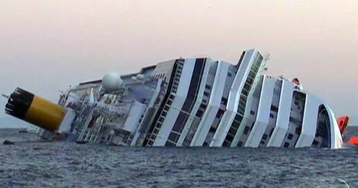 G1 - Sexto corpo é encontrado no navio naufragado na costa da Itália ...