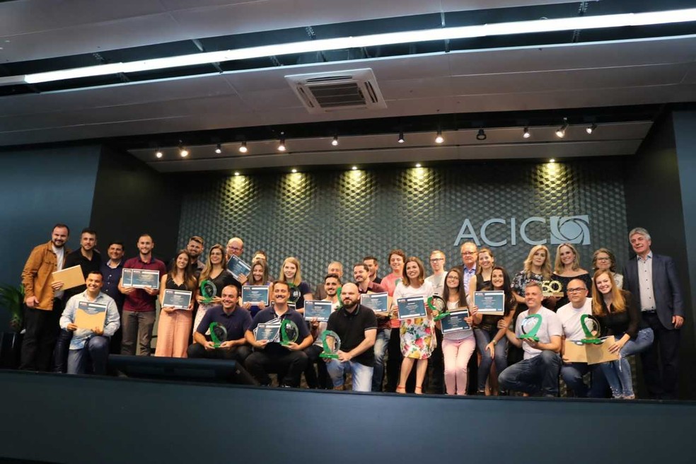 Profissionais da NSC TV recebem Prêmio Acic de Jornalismo | nsctv ...