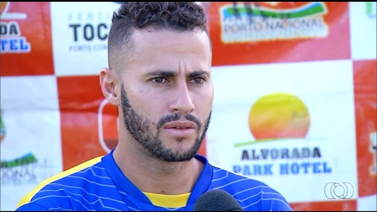 Afonso celebra liderança na artilharia e diz que motivação para marcar ...