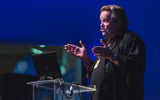 5 trabalhos incríveis de Adam Howard - Revista Galileu | Tecnologia