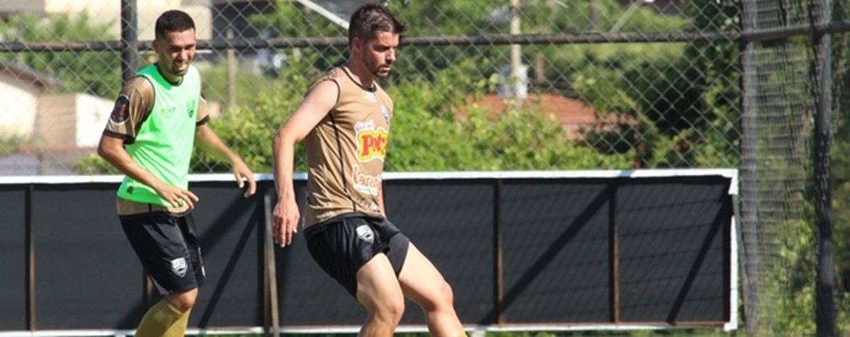 Recuperado de fratura, Mário Augusto volta aos treinos no ...