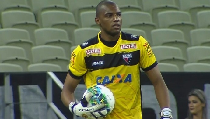 Marllon elogia atuação de Marcos em nova vitória do Dragão: "Merecedor"