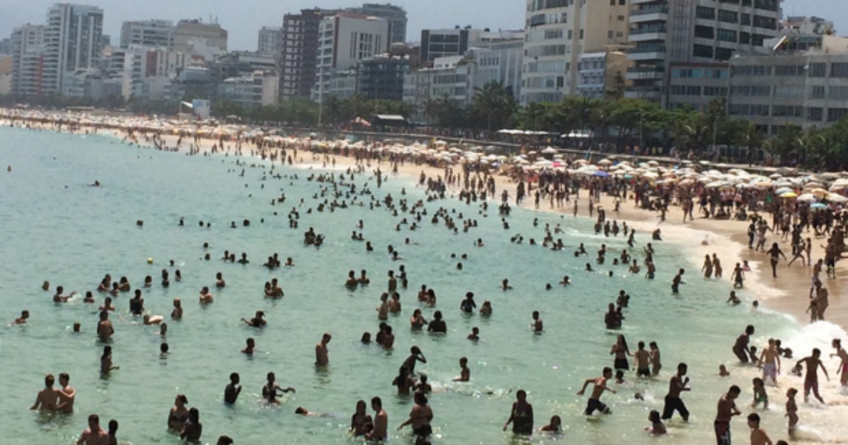G1 - Praias ficam lotadas em primeiro dia de horário de verão no Rio ...