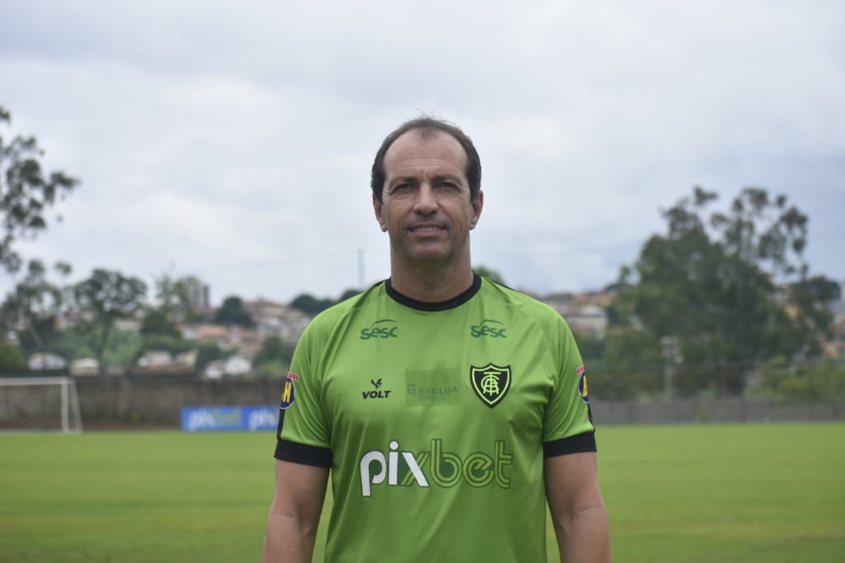 América-MG contrata Alexandre Lopes, preparador físico que estava no ...