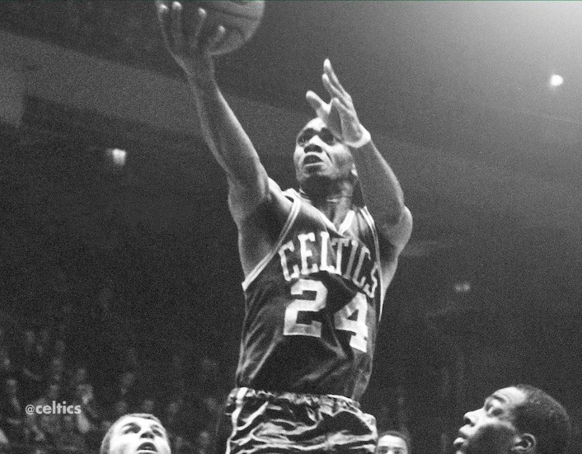 Lenda do Celtics e 10x campeão da NBA, Sam Jones morre aos 88 anos ...