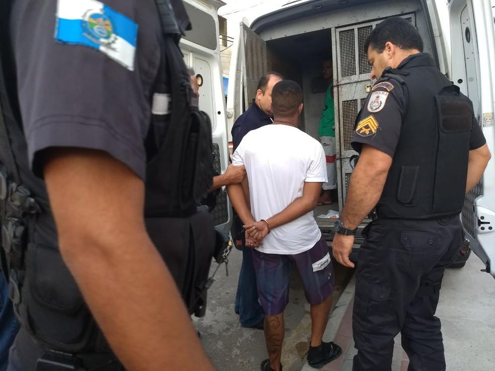 Polícia Cumpre Mandados De Prisão Contra Suspeitos De Homicídios Em