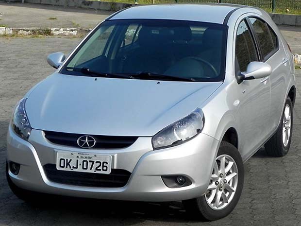 Auto Esporte - Jac J3 chega à linha 2013 partindo de R$ 36.990