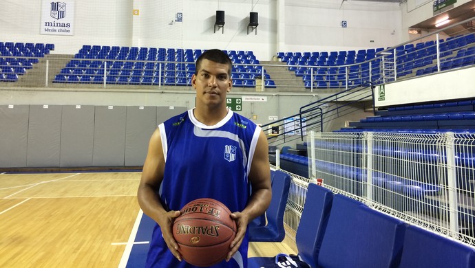 Minas reforça a equipe de basquete com armador norte-americano ...