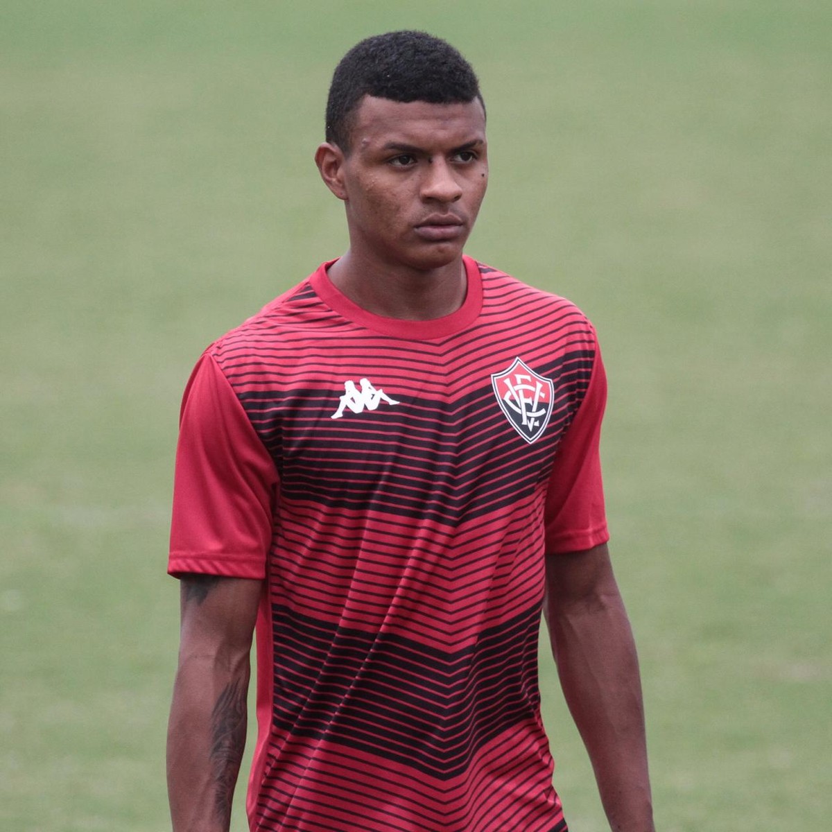 Com cinco jogos pelo Vitória em 2020, Negueba negocia transferência ...