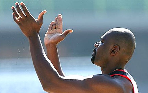 Jadel Gregório é ouro no salto triplo, mas fica sem índice para Londres ...