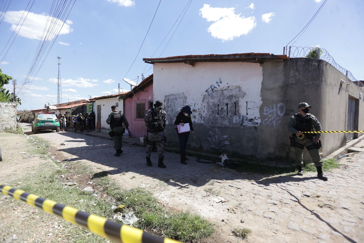 Jovem De 19 Anos é Morto A Tiros Na Porta De Casa Na Zona Sudeste De