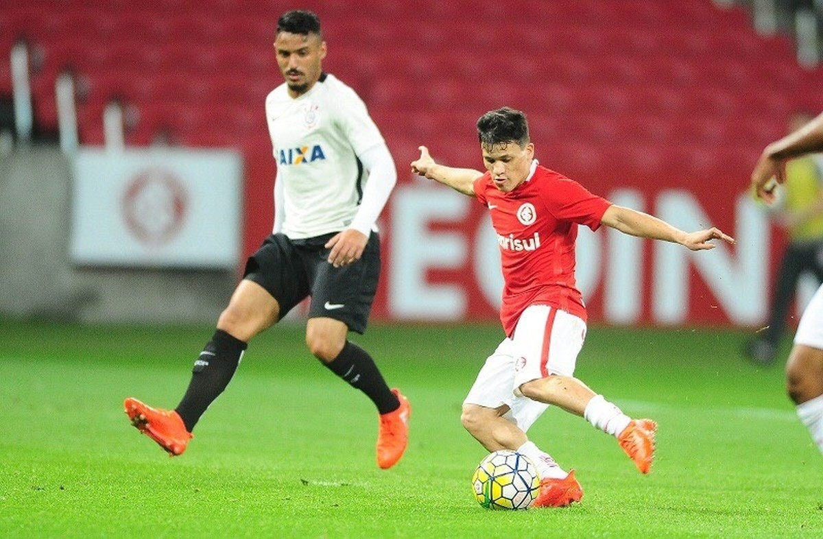 Sem espaço no Inter, Ronald é liberado e acerta com o Boavista por três ...