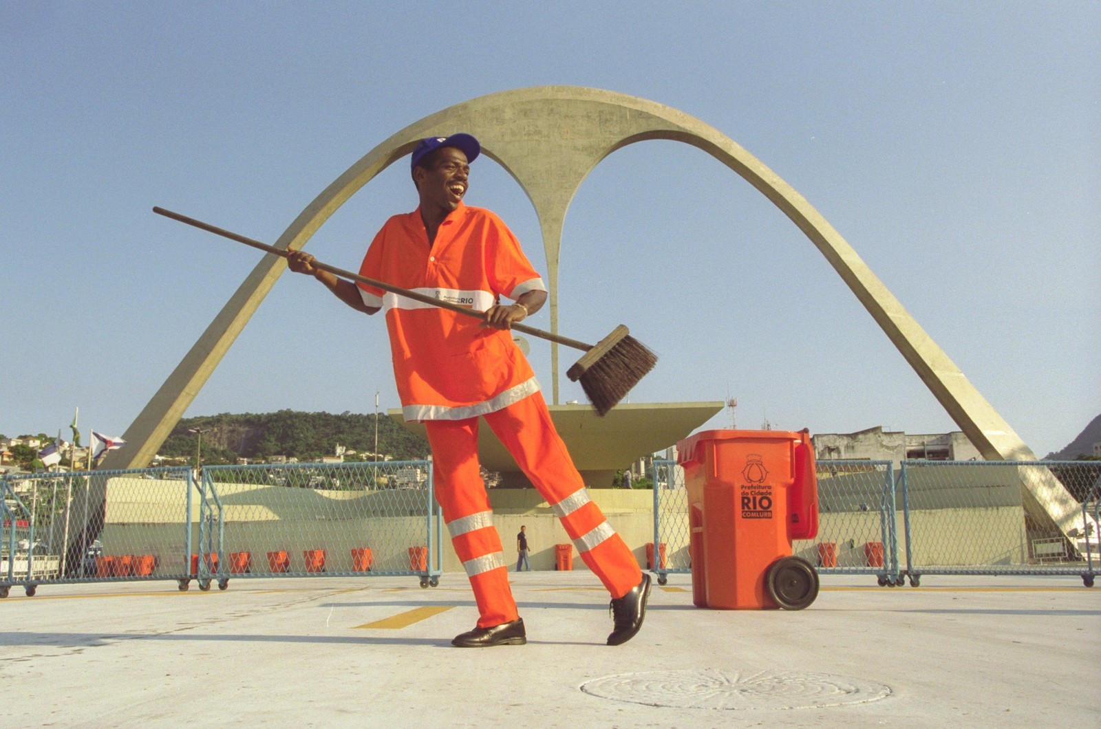 Gari Sorriso completa 25 anos de Sambódromo e festeja bodas de prata ...