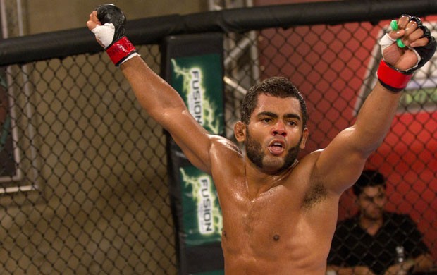 Hugo Wolverine confia em sua 'mão pesada' para vencer Reuben Duran ...