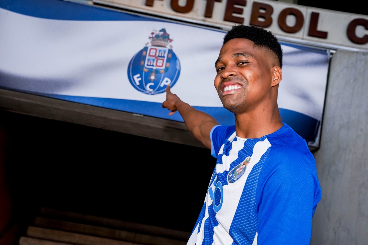 Porto contrata lateral-esquerdo brasileiro Wendell, ex-Bayer Leverkusen ...
