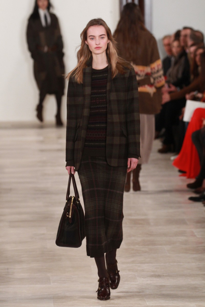 Ralph Lauren divide seu inverno entre roupas casuais e de festa ...