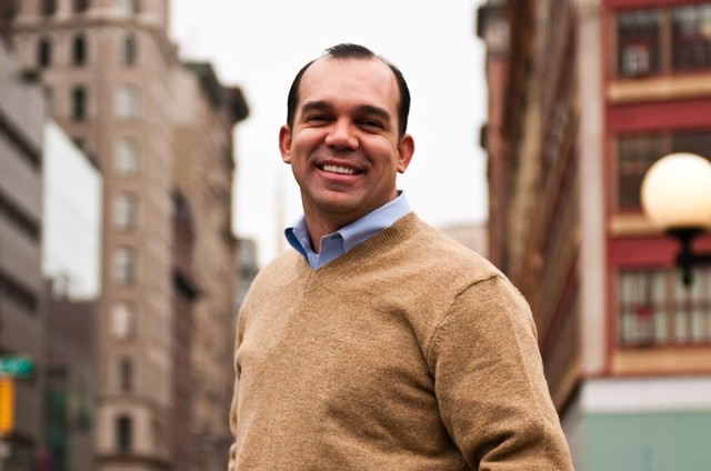 Ativista gay Flavio Alves ganhou asilo político dos EUA há 20 anos e ...