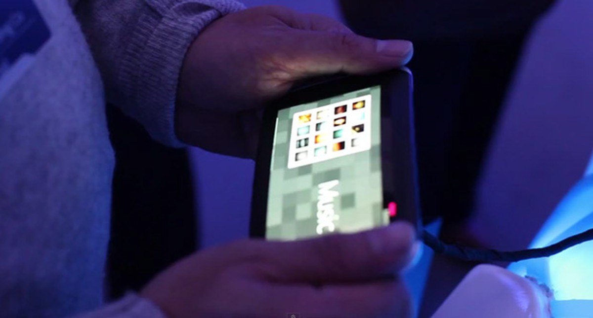 Nokia desenvolve protótipo de smartphone com tela flexível | Notícias ...