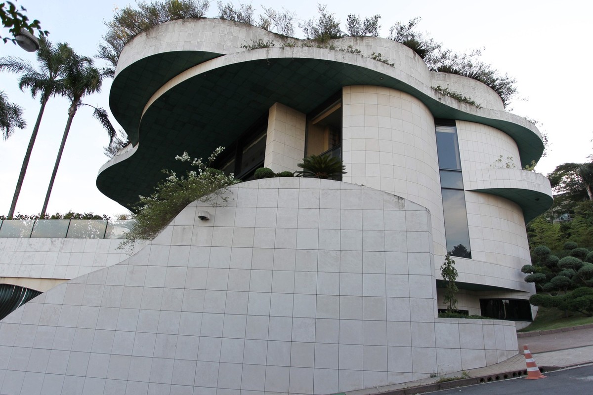 Mansão de ex-banqueiro Cid Ferreira é arrematada por R$ 27,5 milhões ...