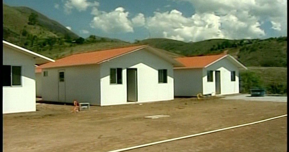 G1 - Obras das casas populares no Vale do Cuiabá, no RJ, estão ...