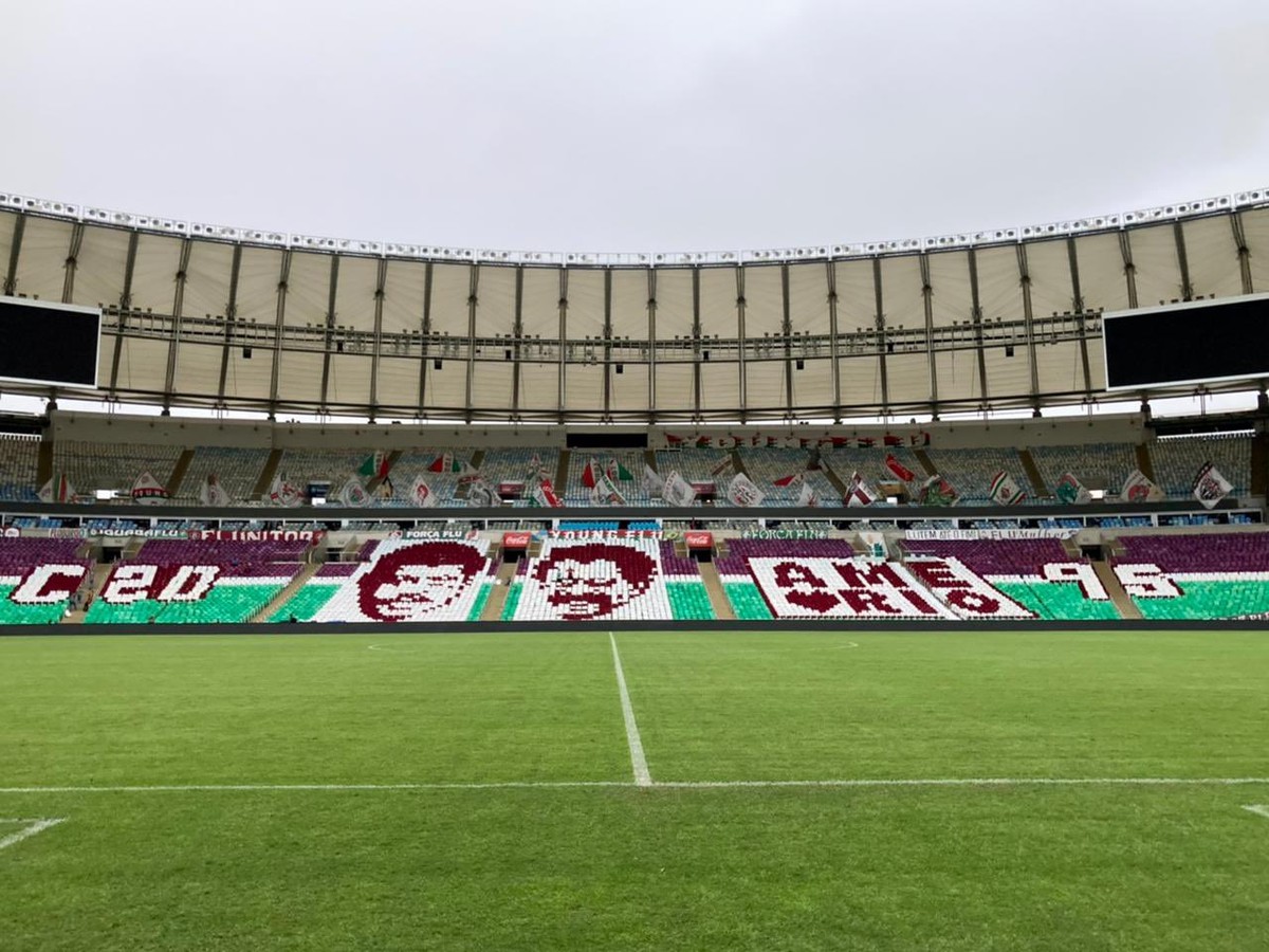Torcida do Fluminense monta mosaico para Fla-Flu com menção a carrascos ...