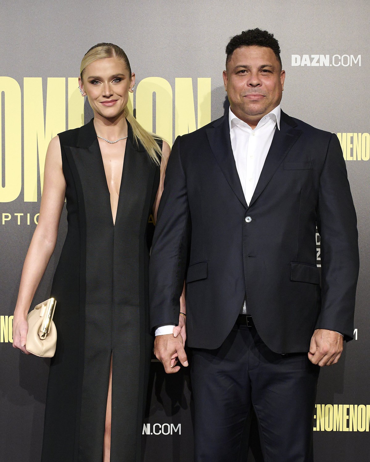 Celina Locks e Ronaldo participam da estreia do documentário sobre a ...