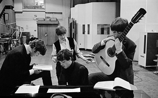 Os bastidores de uma icônica foto dos Beatles, por David Hurn - GQ | Música