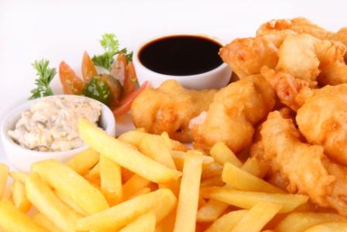 Filezinho de peixe à milanesa com batata frita | Peixes e frutos do mar ...
