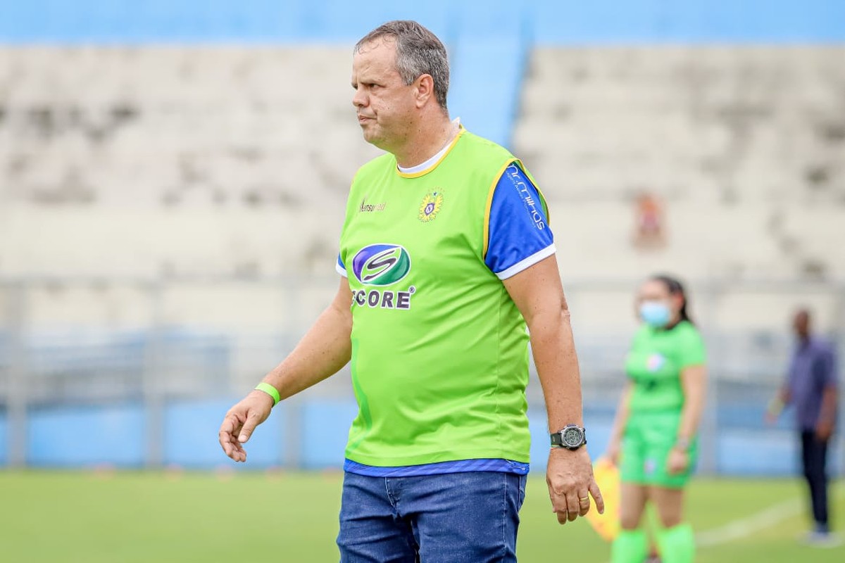 Alan George lamenta derrota e falhas nas bolas paradas: "Nós tivemos ...