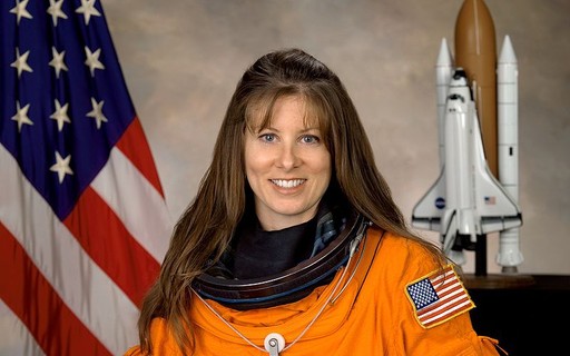 Tracy Caldwell Dyson: conheça uma das mais jovens astronautas da NASA ...