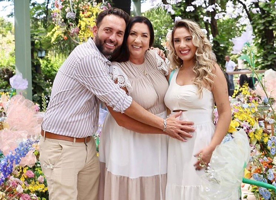 Mãe de Virginia Fonseca comemora chegada de mais um neto à família ...