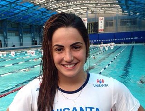 Gabi Roncatto treina com a missão de segurar o ritmo do 4x200 livre no Rio