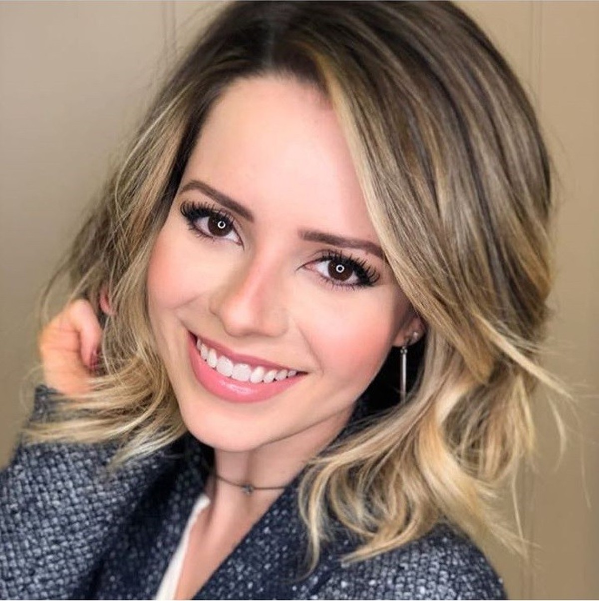 Sandy renova o visual com hair stylist de Campinas | Celebridades | vogue