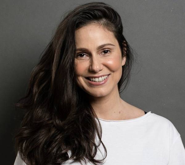 Saiba tudo sobre: Aline Fanju