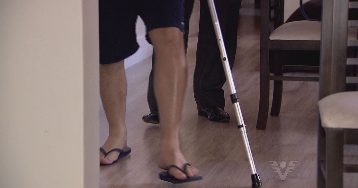 G1 - Imagens mostram homem que seria assaltado atirando contra ...