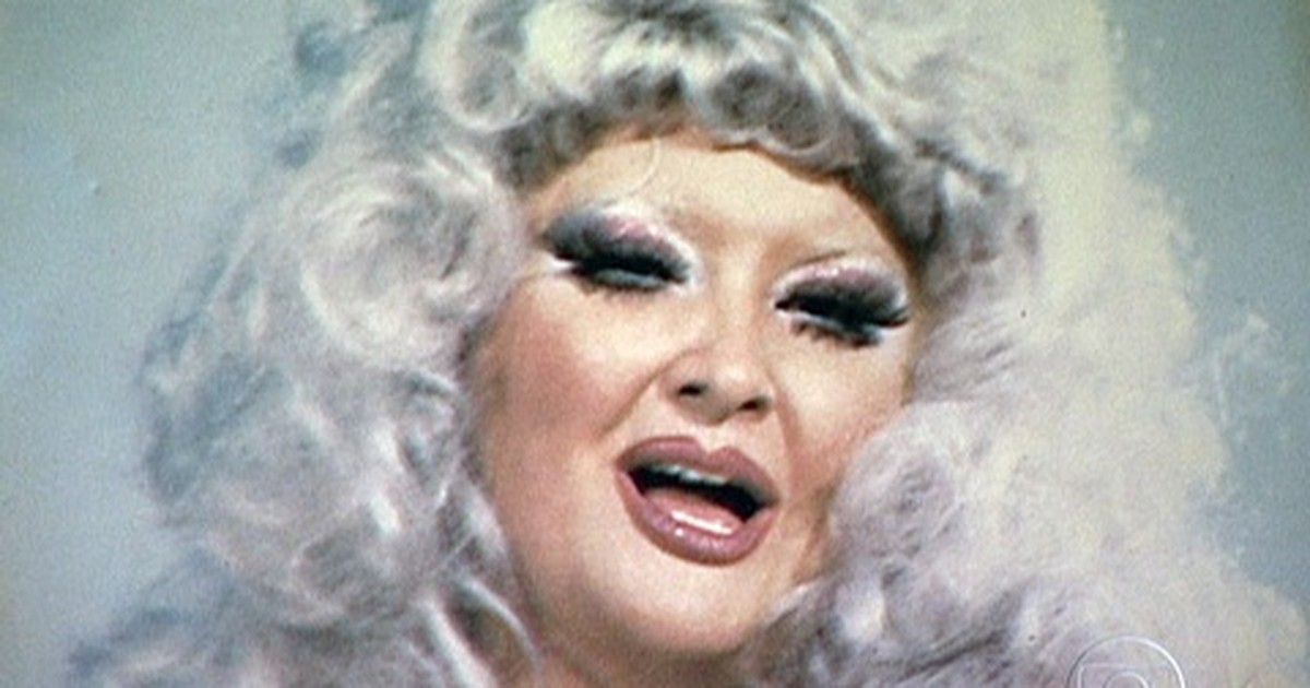 Jornal Nacional - Corpo da atriz Wilza Carla é enterrado no Rio de Janeiro