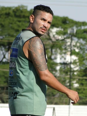 Mateus critica gramado e questiona escolha da diretoria do Comercial ...