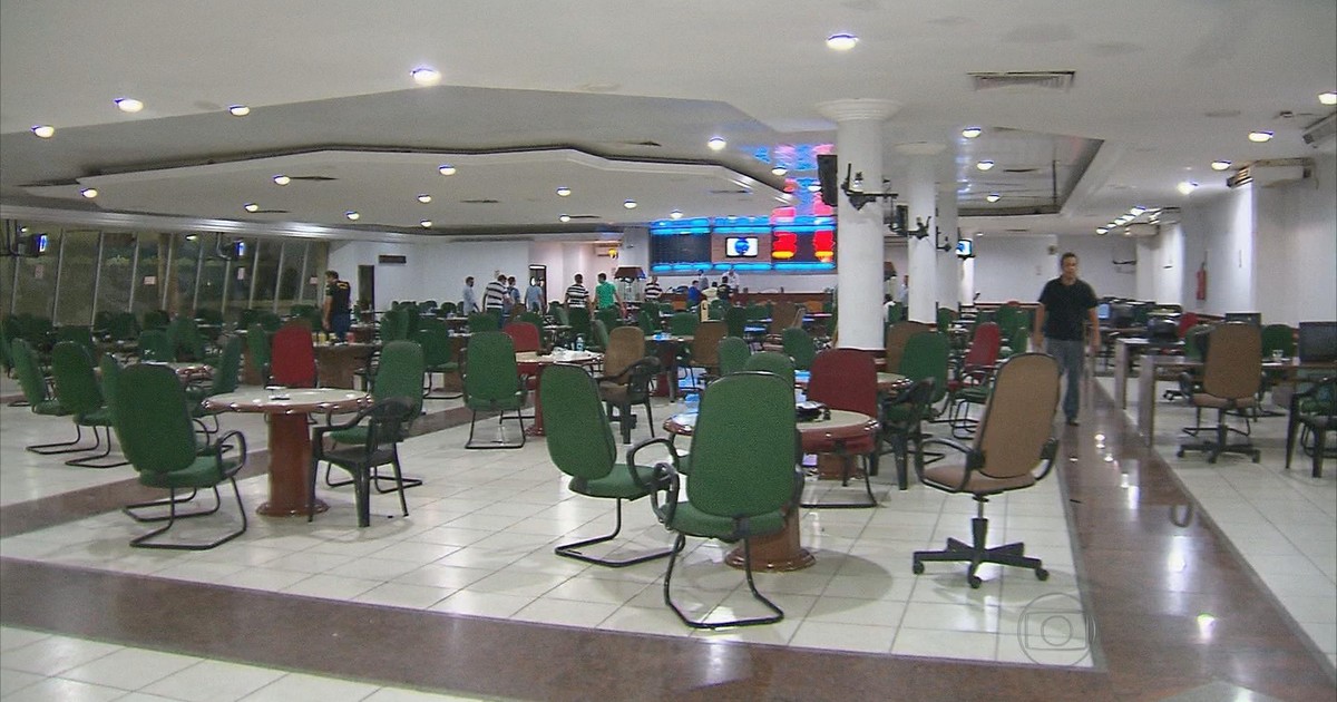 G1 - Em PE, polícia invade bingo e clientes tomam susto ao achar que ...