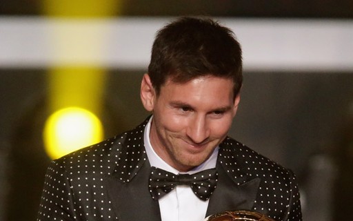 Smoking de Lionel Messi chama a atenção durante entrega do Bola de Ouro ...