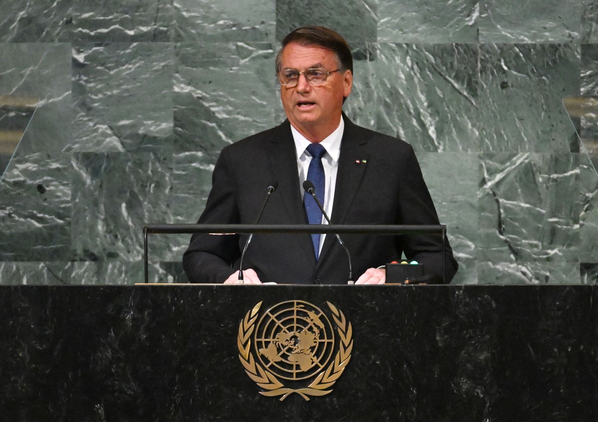 Campanha de Lula pede que TSE proíba Bolsonaro de usar vídeos de ...