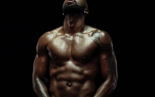 Jason Derulo posta foto completamente nu e mostra corpo sarado e ...