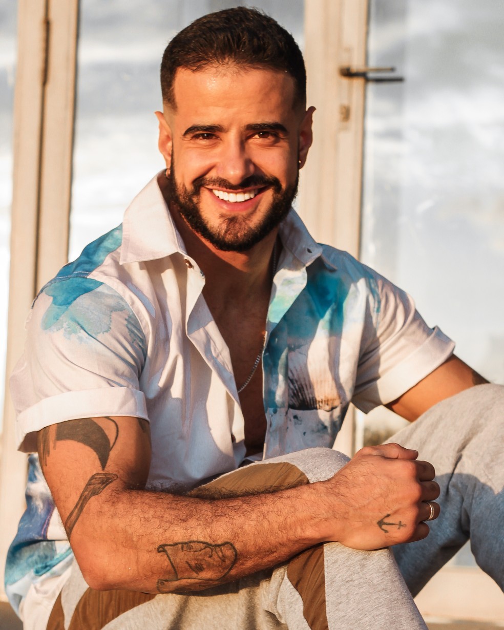 Tarso Brant estreia na Parada do Orgulho LGBT de BH e celebra ...