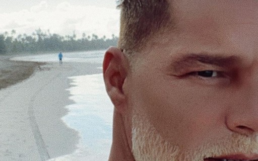 Ricky Martin descolore a barba e explica: "Entediado" - Quem | QUEM News