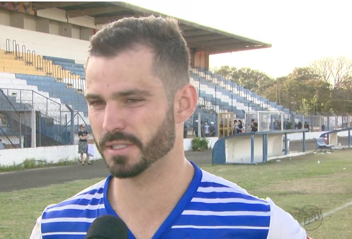 Artilheiro do Rio Claro na 2ª fase, Gabriel Bonet celebra gols em ...